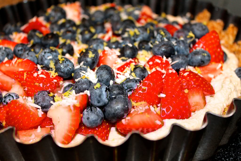 These 15 Healthy Fruit Desserts Are the Perfect Way to End a Meal