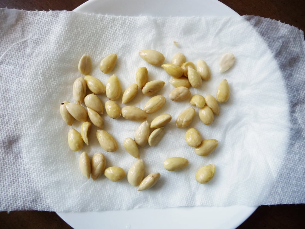 What Are Blanched Almonds? How to Make Your Own in 10 Minutes