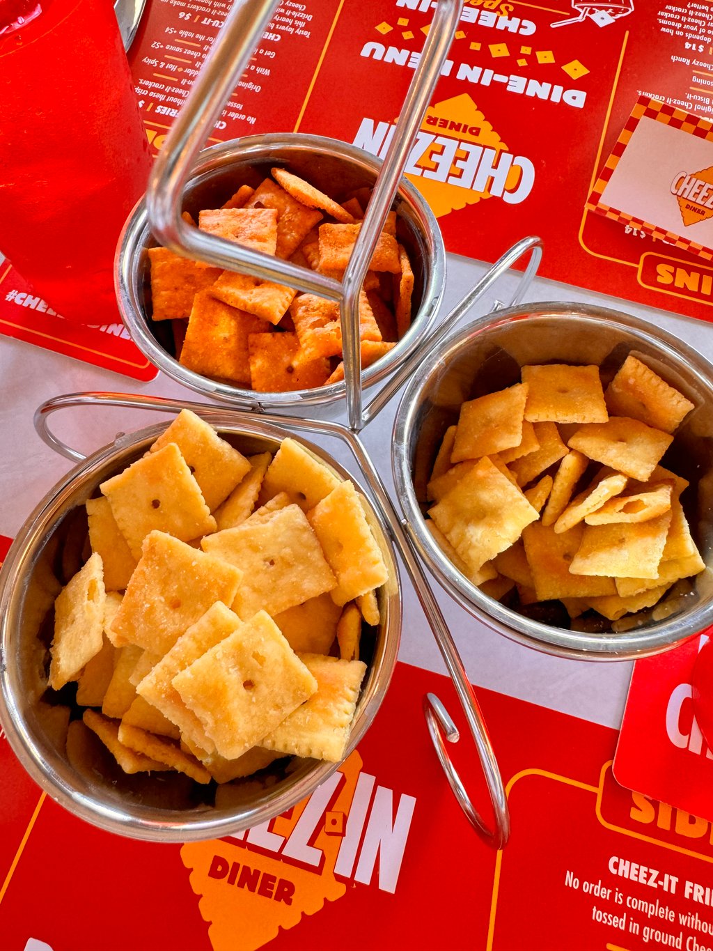 This Diner Puts The ‘Cheez’ In Cheez-It