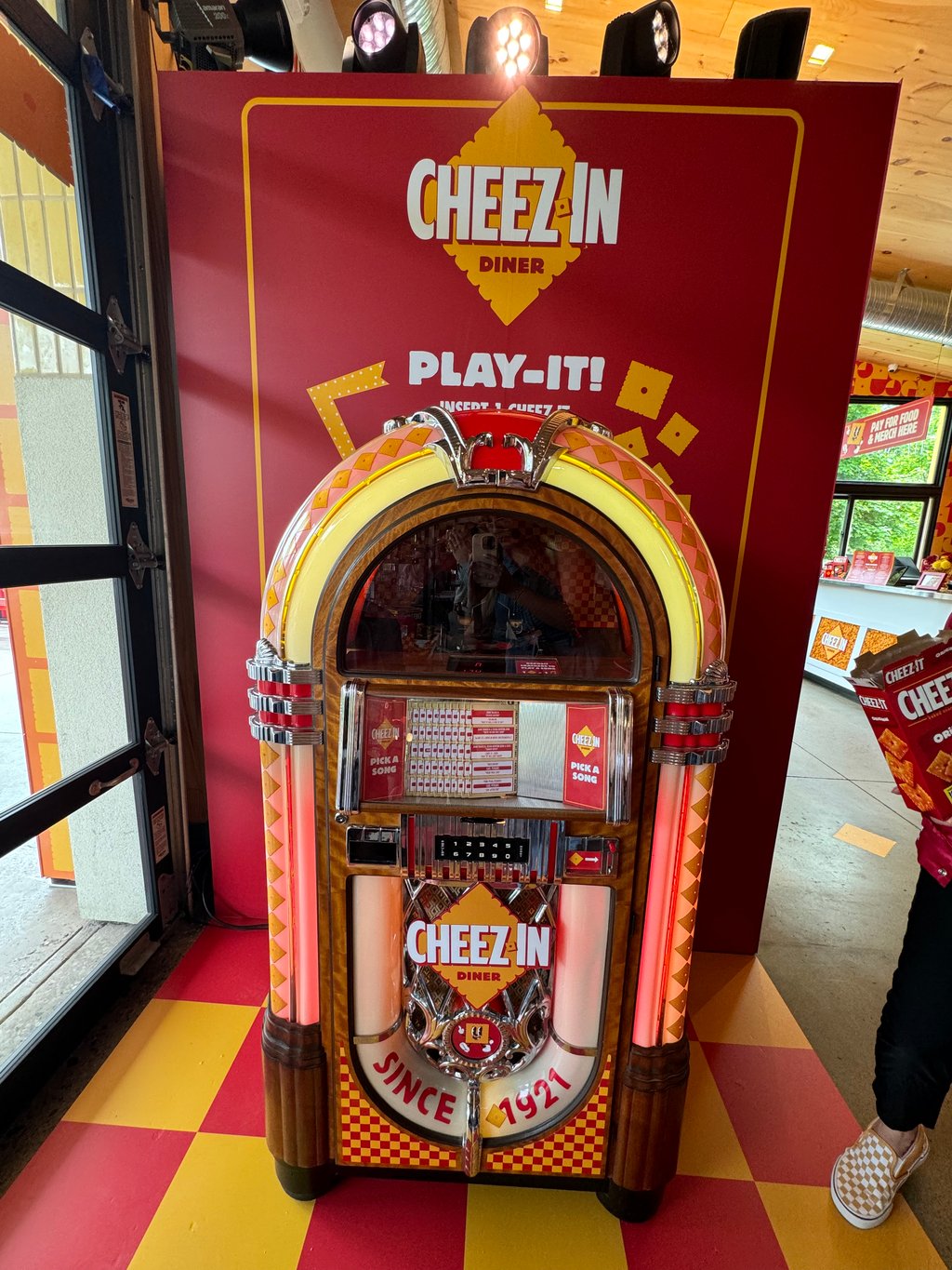 This Diner Puts The ‘Cheez’ In Cheez-It