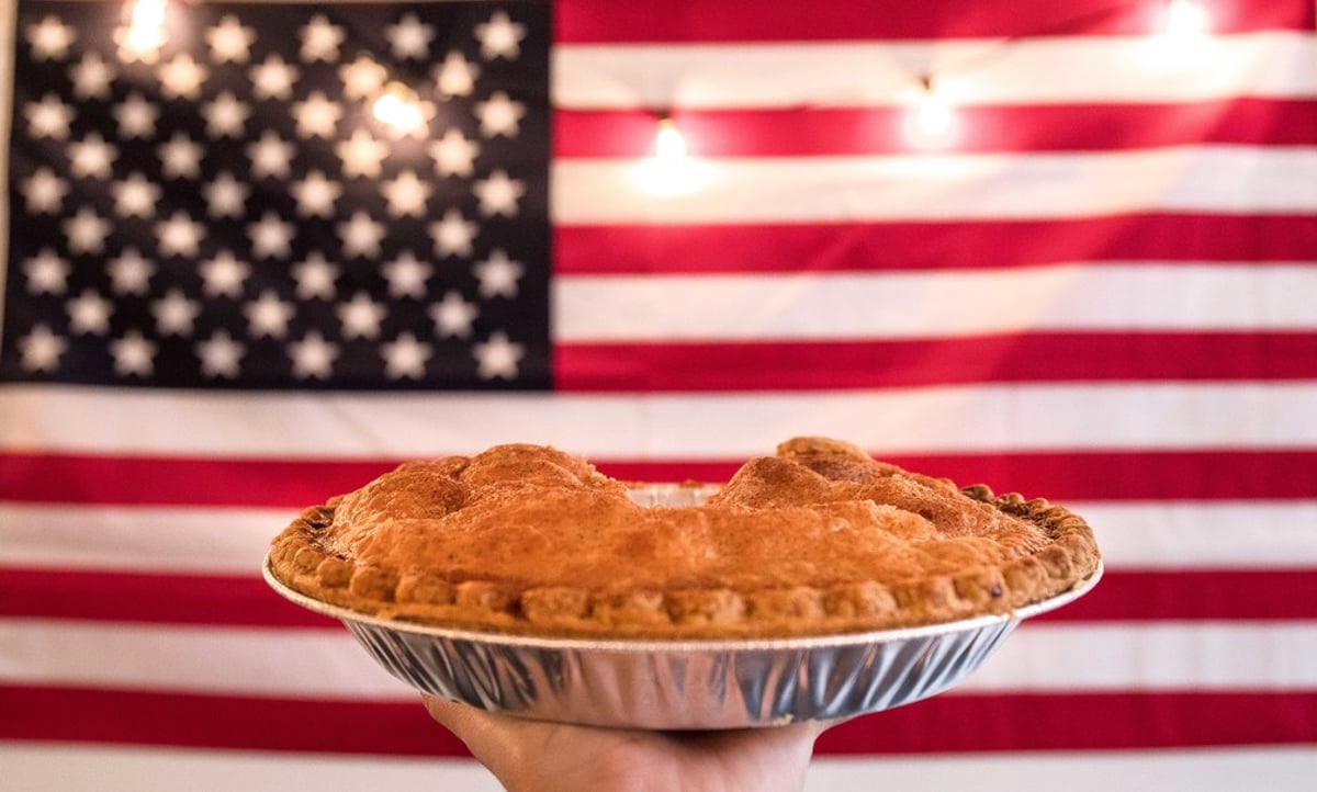 What to Eat While Watching the 2016 Presidential Debate