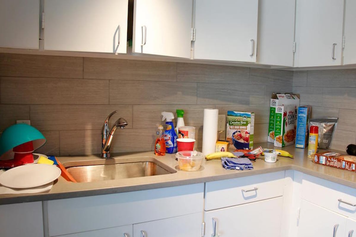 What Your Bad Kitchen Habits Are, Based on Your Gross Hygiene Habits