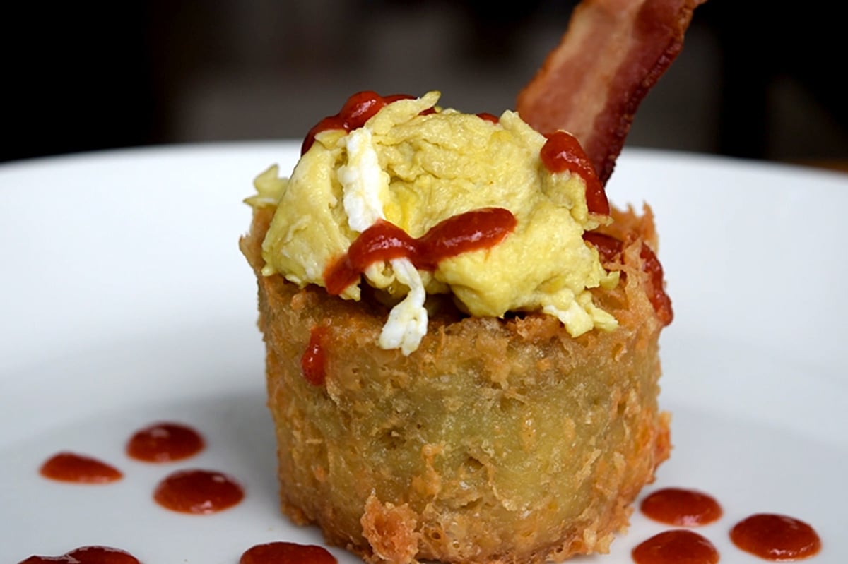 How to Make Breakfast Shots With Potatoes, Eggs, and Bacon