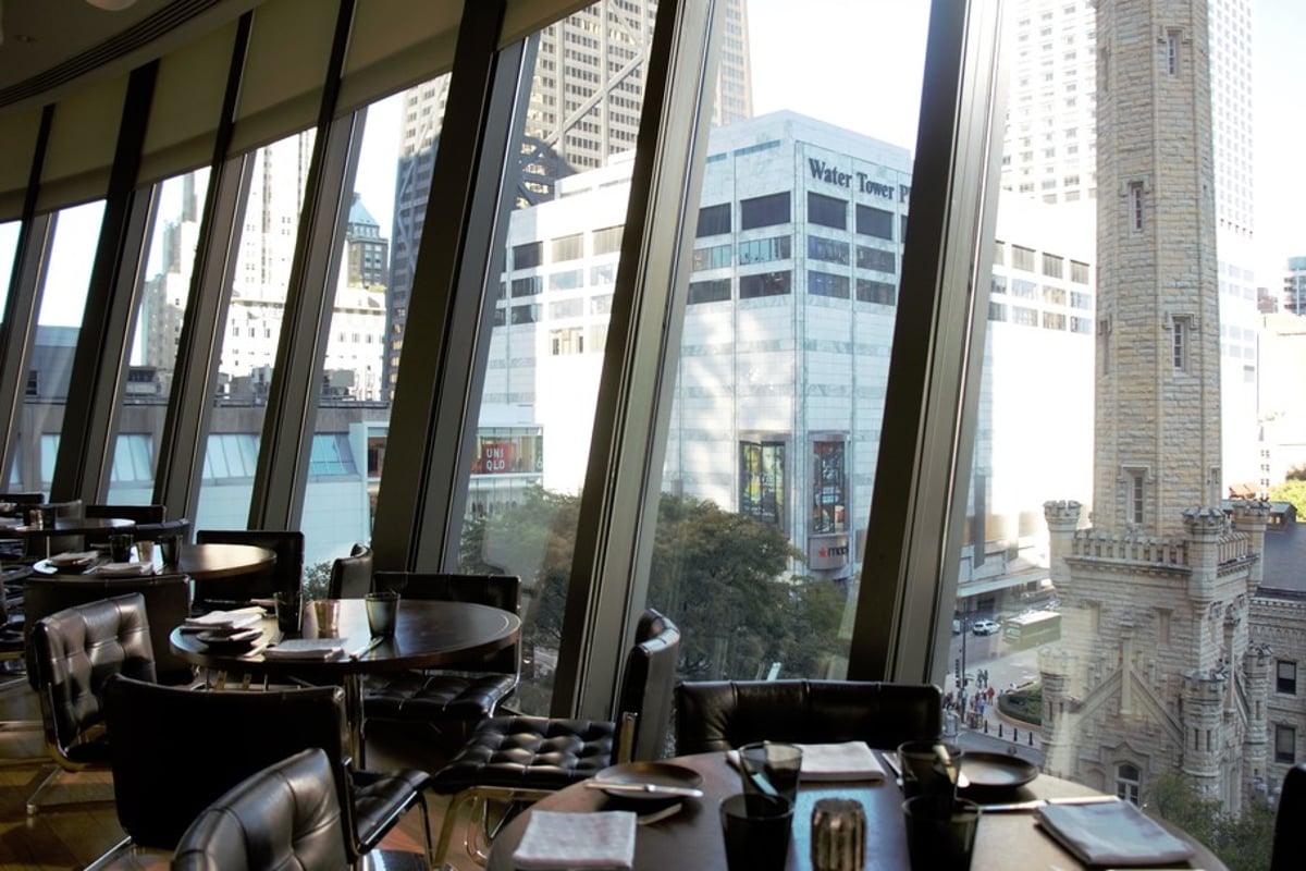 10 Haunted Chicago Restaurants to Visit Before the Afterlife