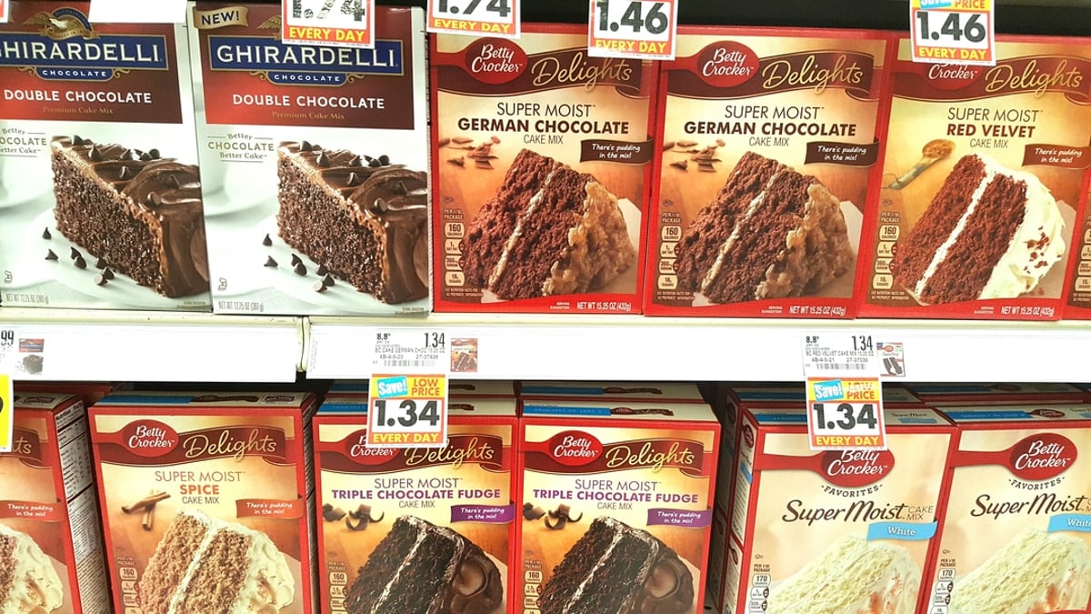 How to Make Your Own Chocolate "Boxed" Cake Mix