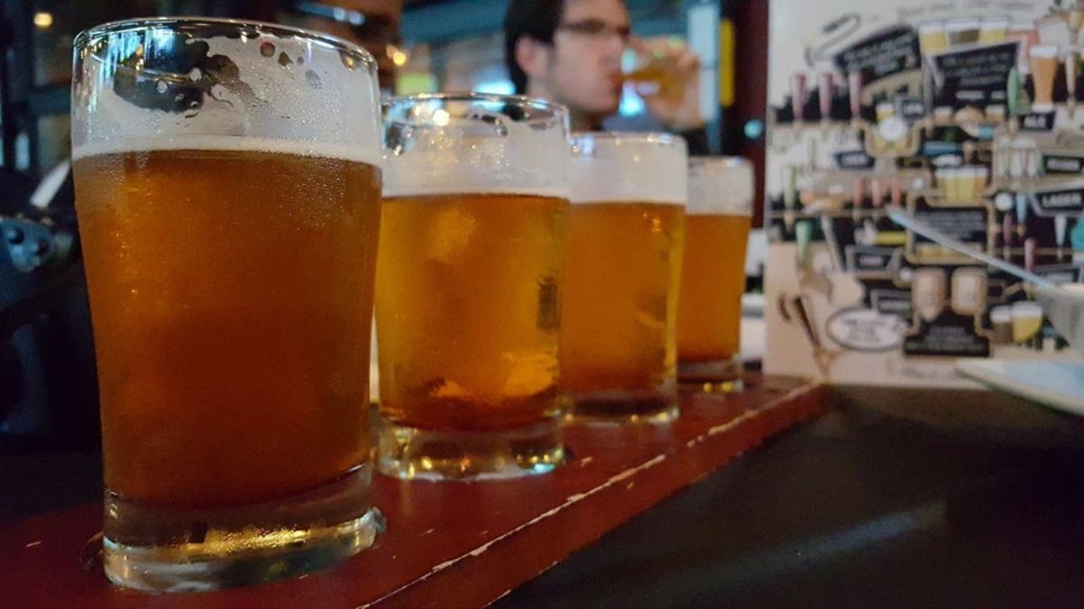 The Best College Bars in America, According to College Students