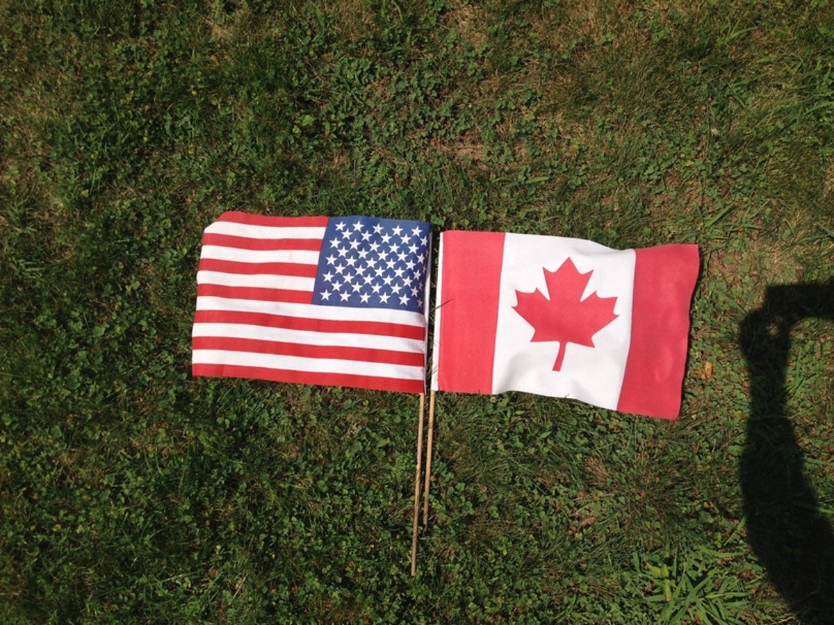 A Comparison of 8 Popular American and Canadian Food Chains