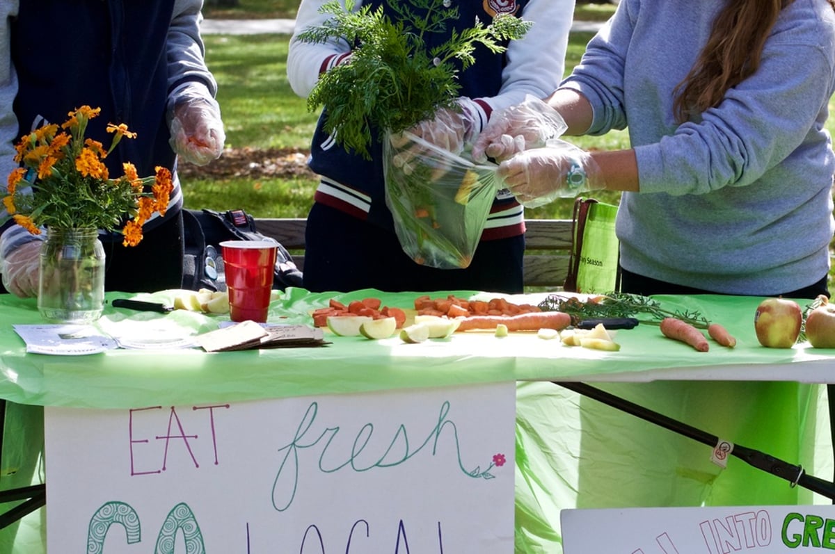 We Tasted Locally-Grown & Store-Bought Produce to See Which Is Better