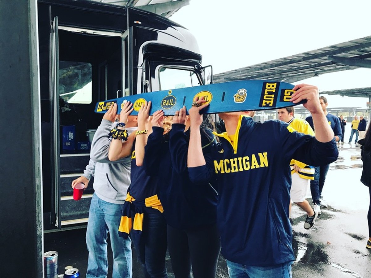10 Ways the University of Michigan Tailgates Harder Than Ohio State
