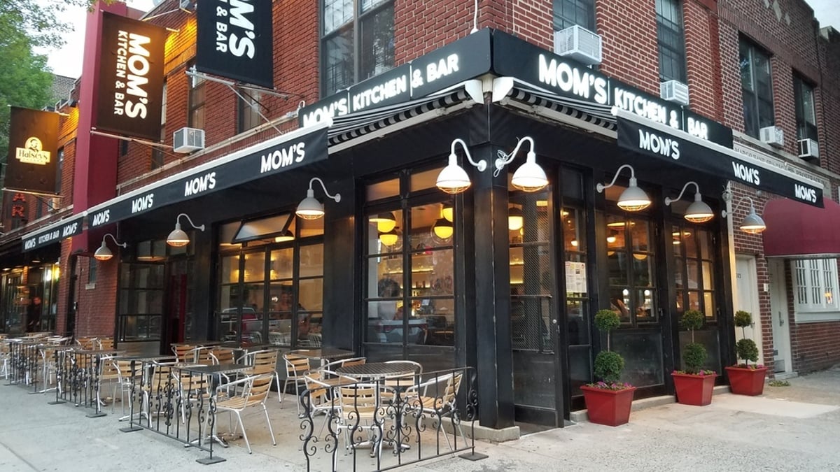 New York City Eats: A Massive Meal at Mom's