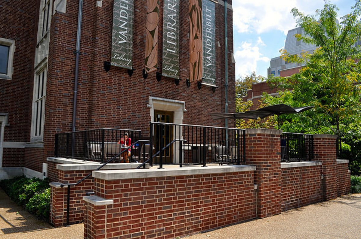 Your Guide to Vandy's Food For Thought Café