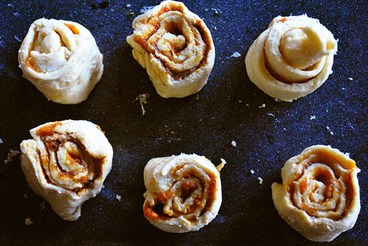 Mini Pumpkin Cinnamon Rolls