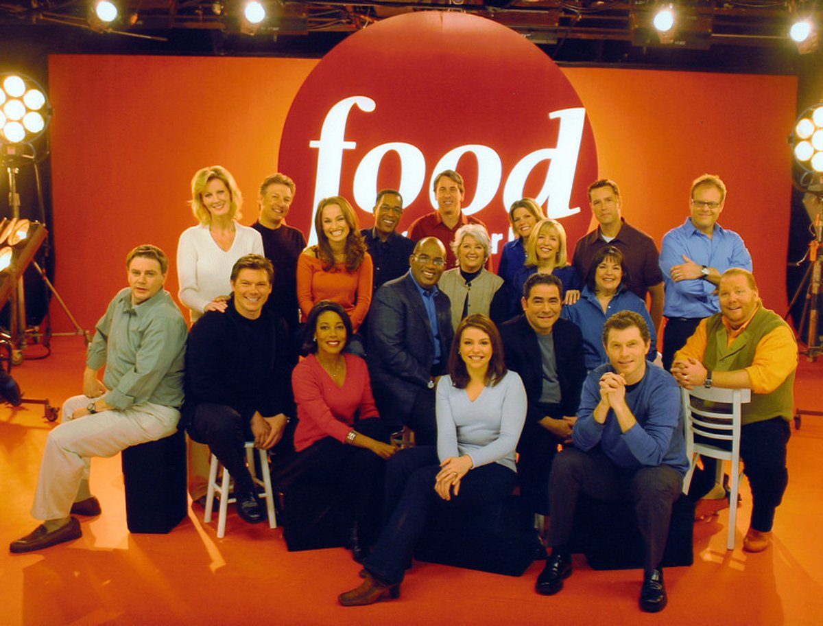 7 Food Network Shows We Wish Were Still On TV