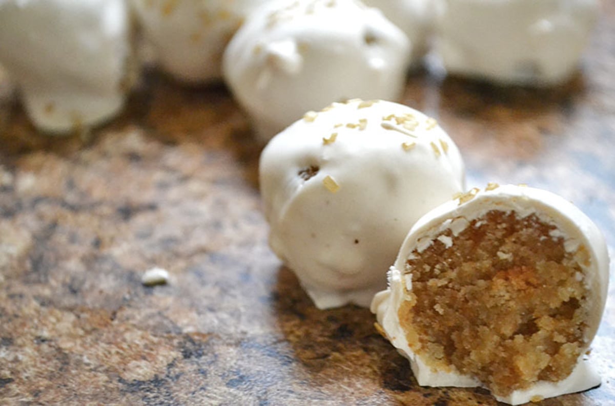 How to Make Cookie Butter Cake Balls
