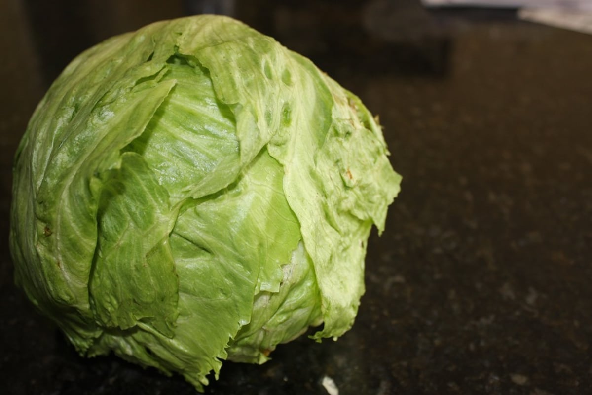 How to Quickly Core a Head of Lettuce