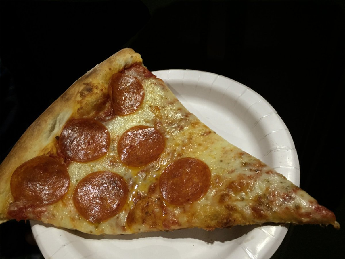 19 Drunk and Uncut Reviews of Boot Pizza