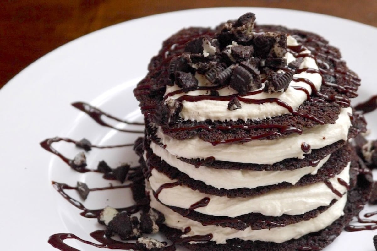 These Bomb Oreo Pancakes Let You Eat Dessert for Breakfast
