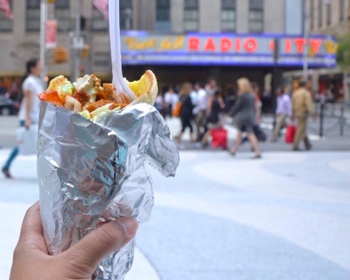 I Tried 10 of NYC's Most Popular Foods, and Here's What I Thought