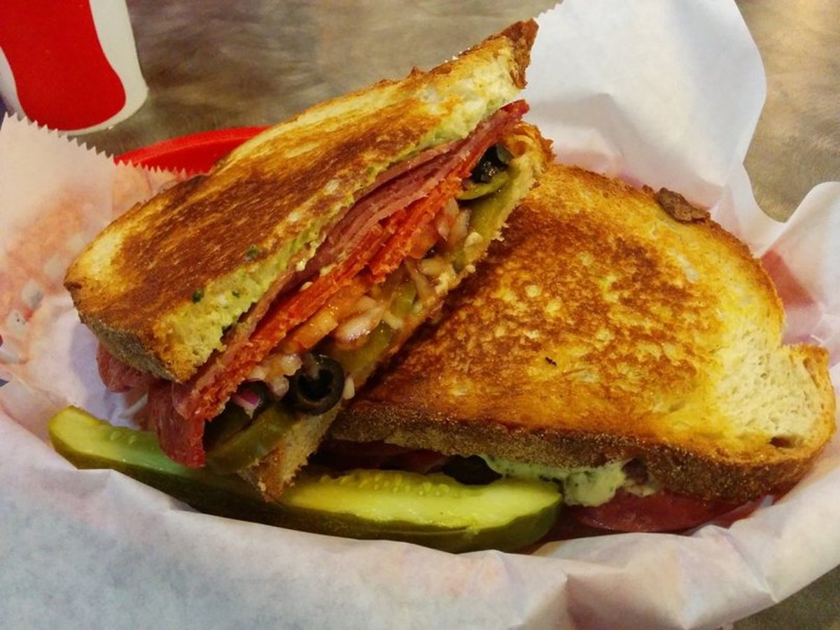 10 Best Places to Eat Around UT Campus