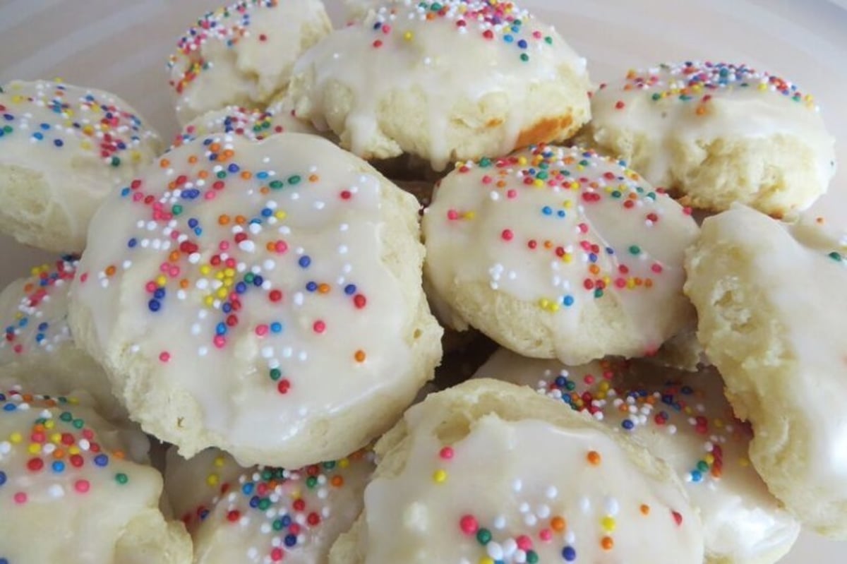 How to Make Light and Fluffy Ricotta Cookies