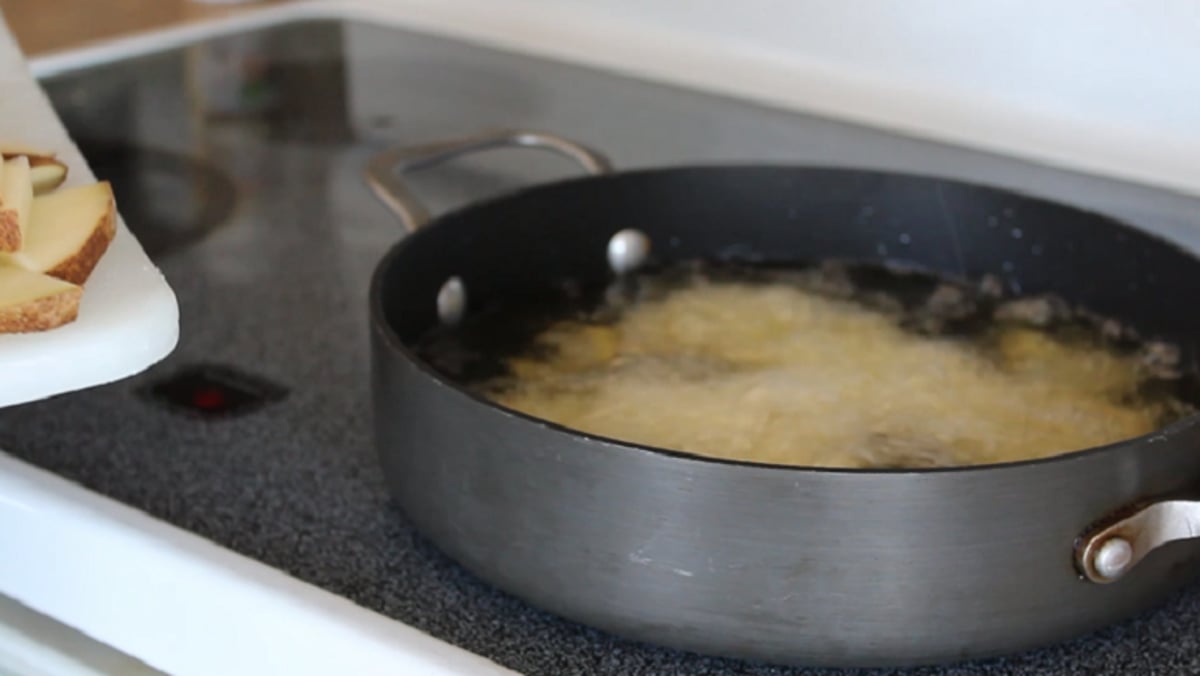 How to Fry Things Without Getting Burned