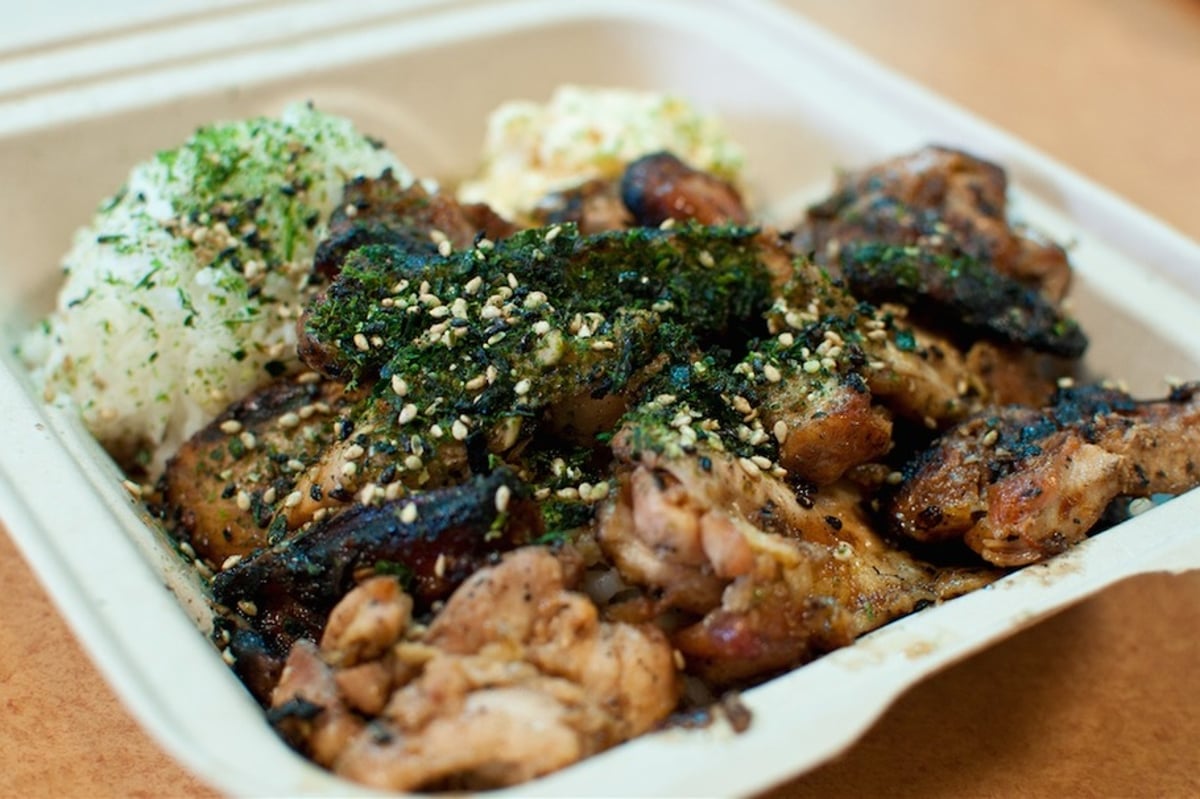 The 5 Best Food Trucks Around the University of Hawai’i at Mānoa
