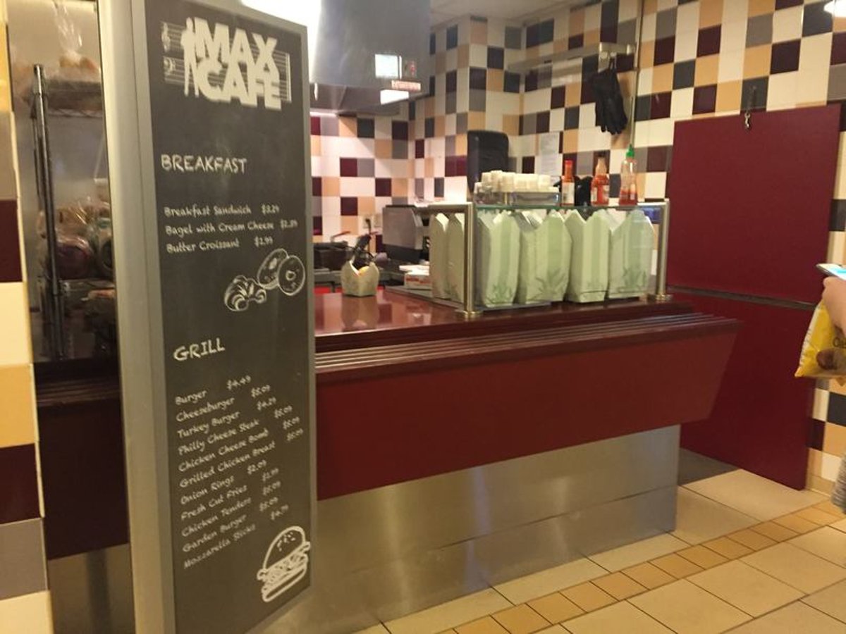 6 Reasons to Never Eat at the Max