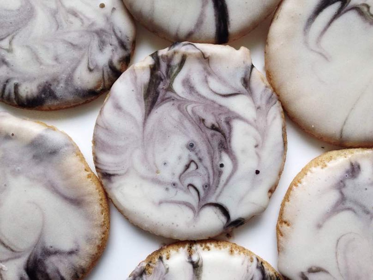 Make Your Cookies Look Marbled, Impress Everyone