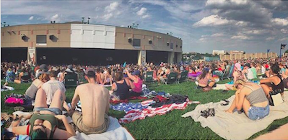 5 Simple Hacks for Sneaking Food Into Concerts