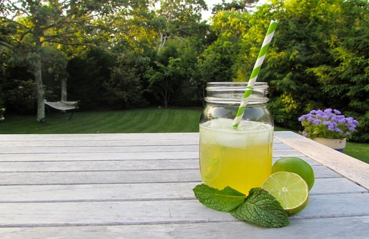 16 Refreshing Summer Drinks That Aren’t Lemonade