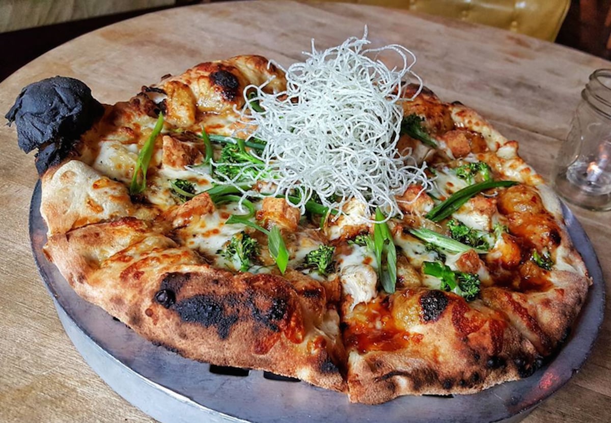 The 8 Must-See Diners, Drive-Ins and Dives Restaurants in Michigan
