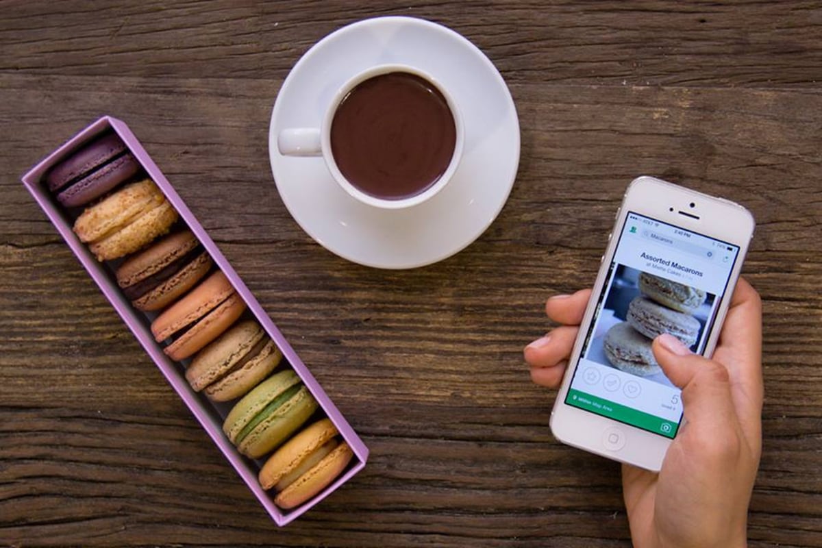 The 7 Food Apps You Need While Traveling