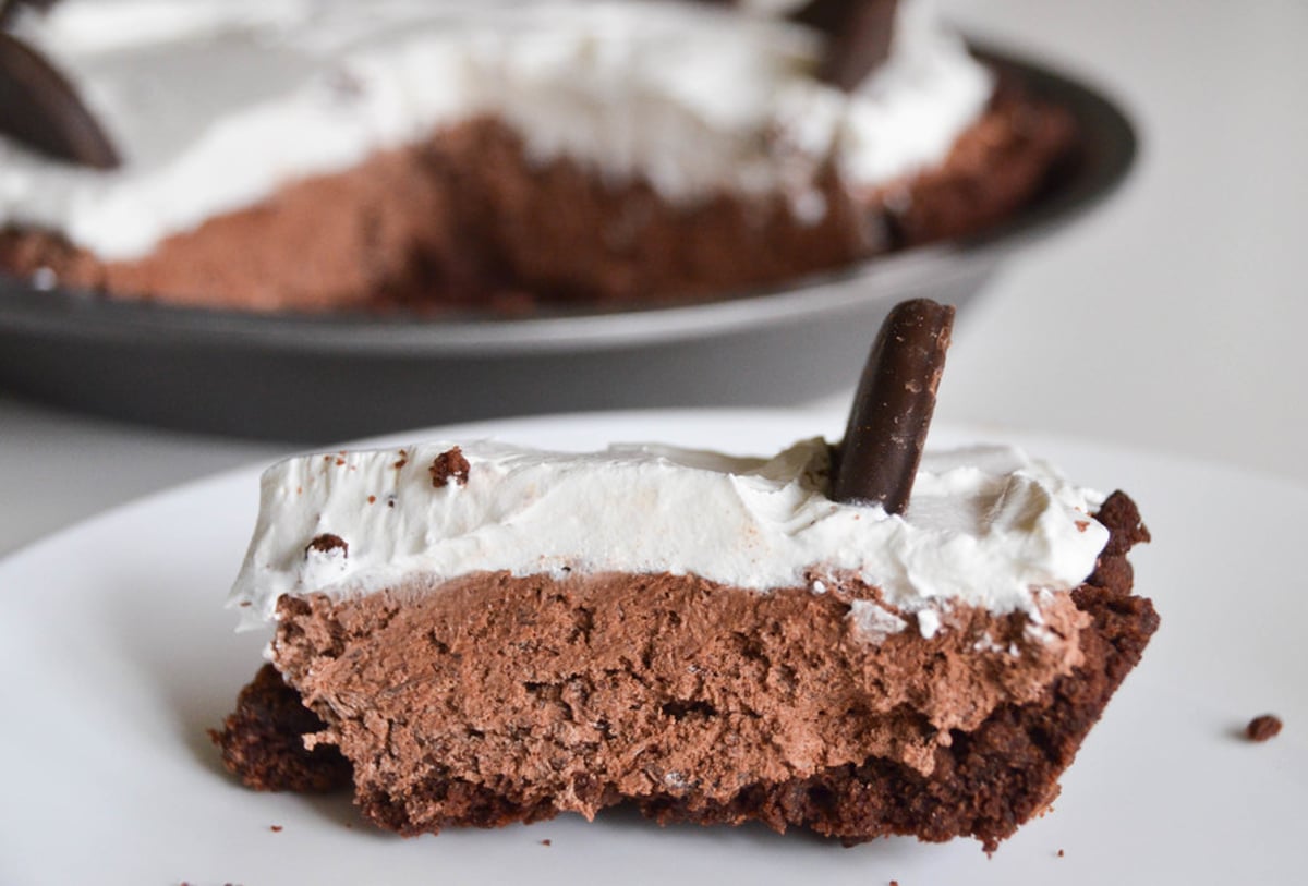 Make This No-Bake Thin Mint Pie With Just 6 Ingredients