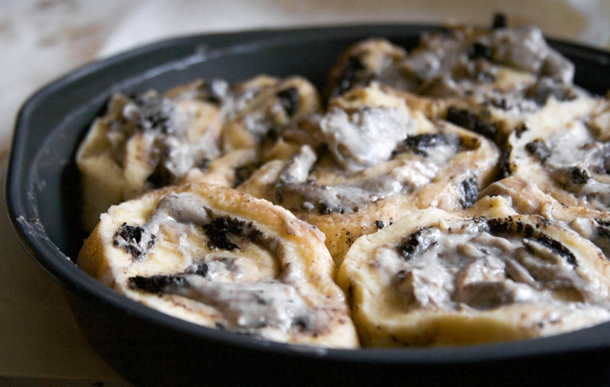 Milk's Best Friend: Cream Cheese Oreo Cinnamon Rolls
