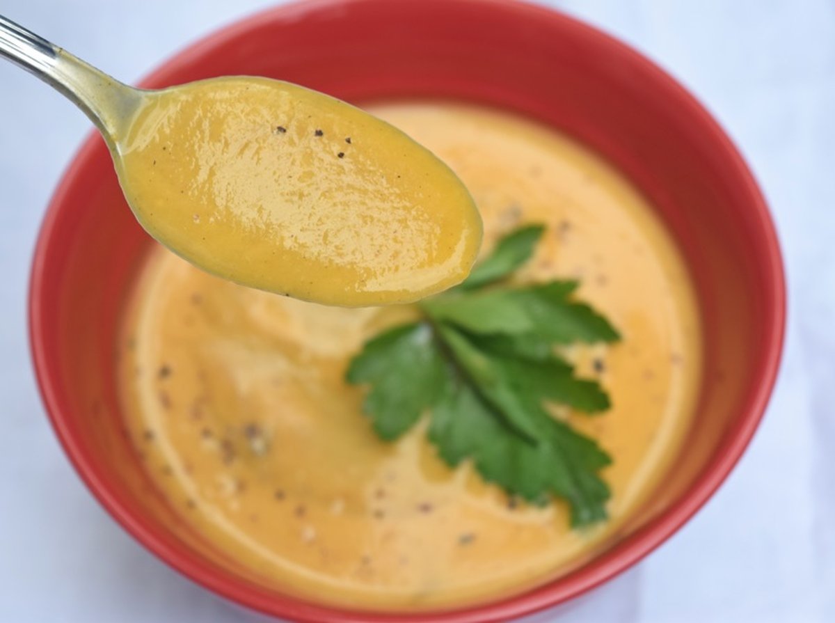 12 Best Store-Bought Soups, Stews, and Chilis You Can Make in Your Dorm