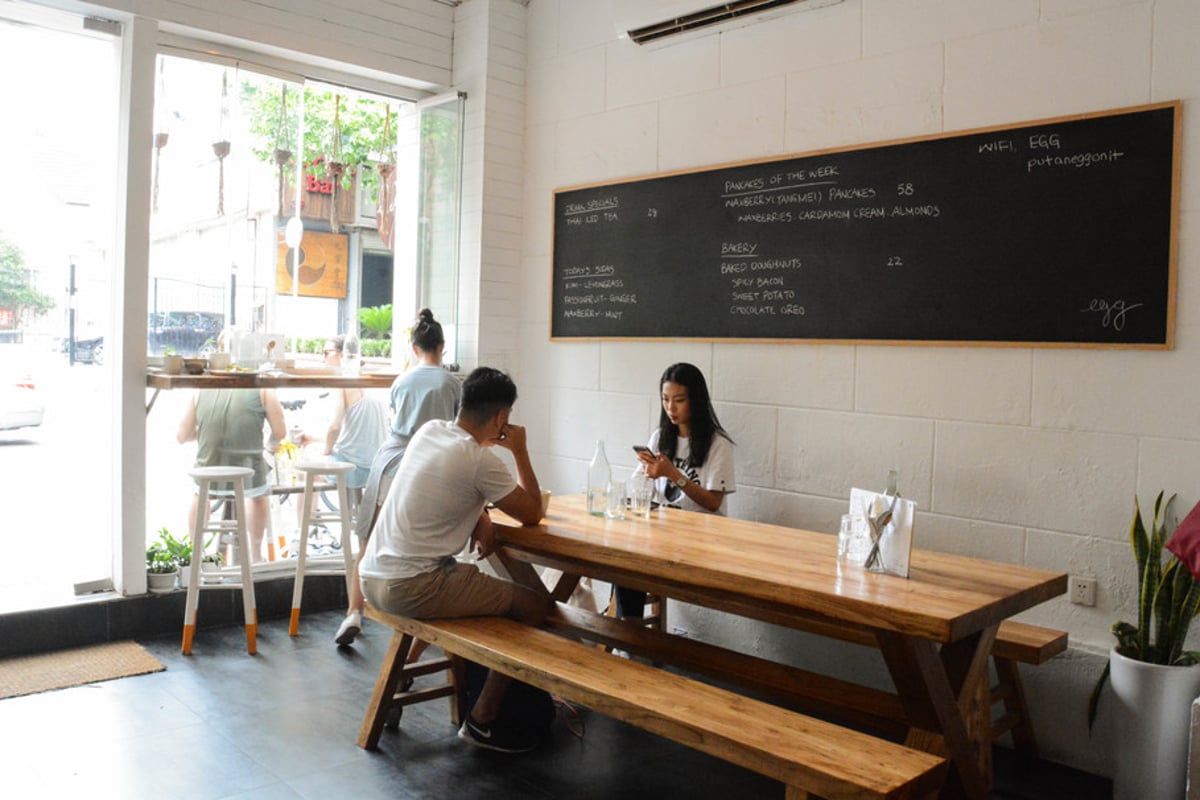 7 Weird Things You Miss About Dine-In Restaurants