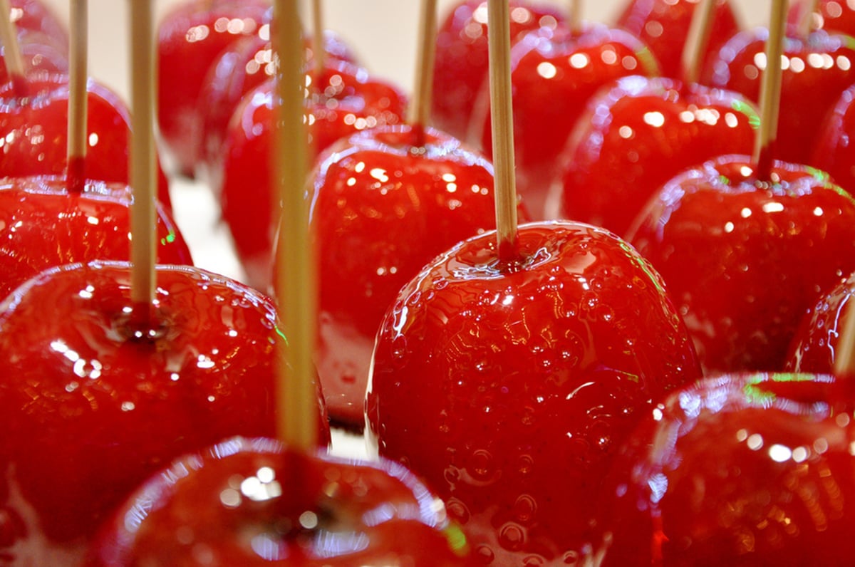 What Is a Candy Apple? What to Know About This Fall Treat