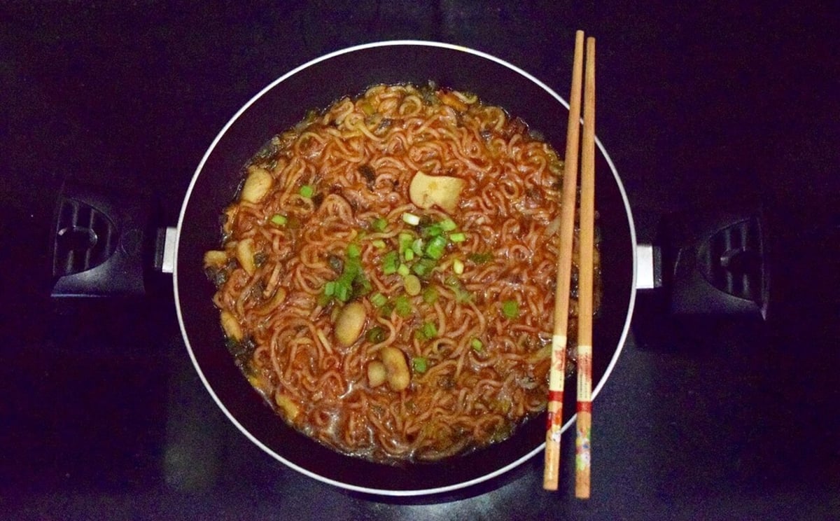 Quick and Easy Ramen Recipe (ramyeon : 라면)