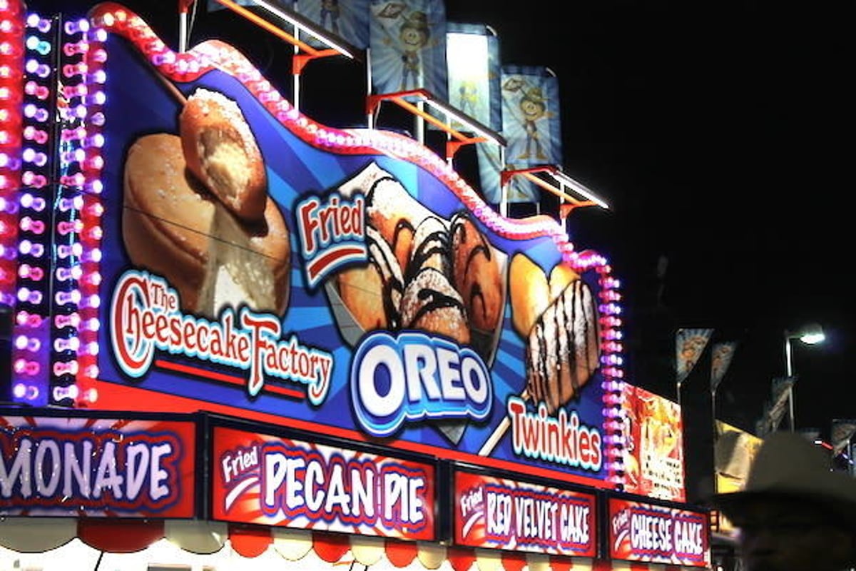 The 10 Must-Try Rodeo Houston Foods to Indulge In