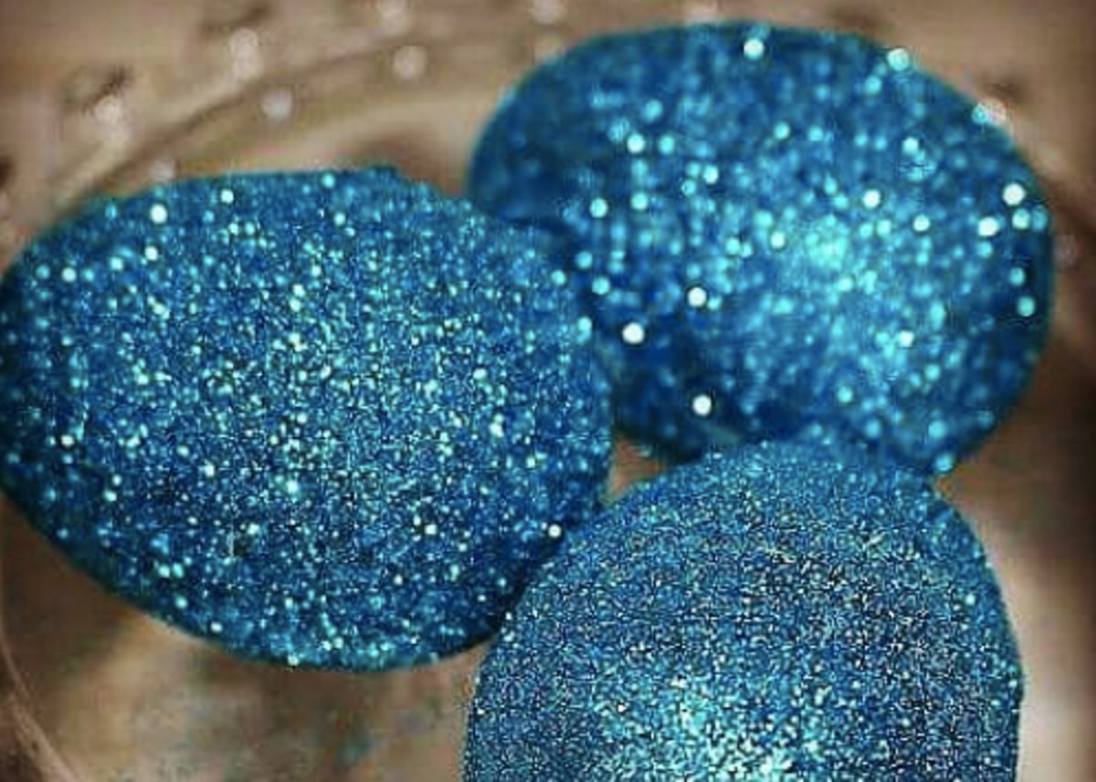 How to Decorate Your Easter Eggs, According to Your Zodiac Sign