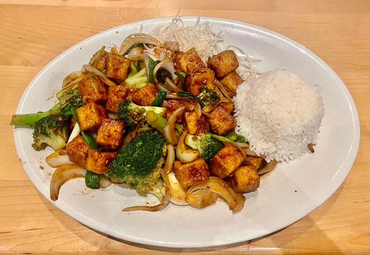 Hakka-Chow in Winston-Salem, NC Has Tasty and Affordable Vegan Options