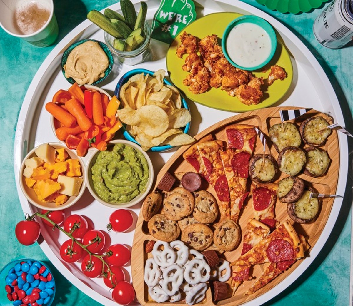 Here's How To Make A Tailgate Tray For Football Season